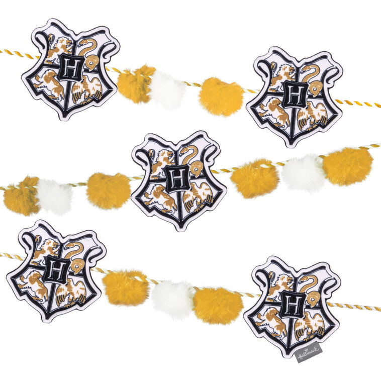 Harry Potter™ Hogwarts™ Crest Fabric Hallmark Garland, 72" — Trudy's ...
